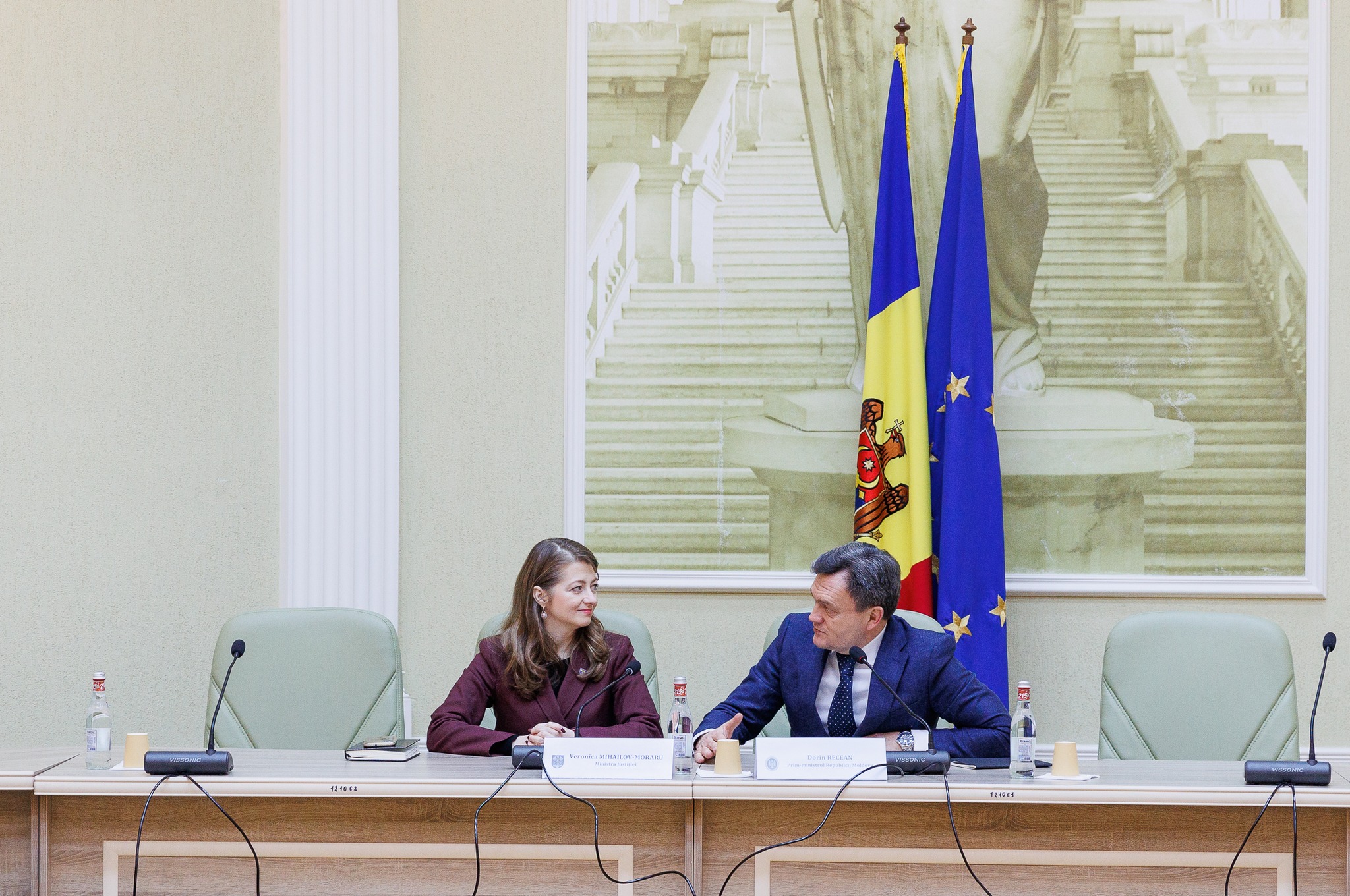 Ministrul Justiției, Veronica Mihailov-Moraru, la discuții cu ...