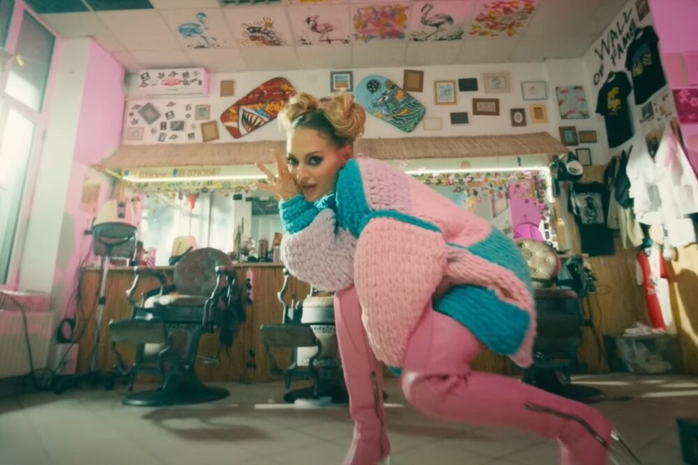 VIDEO // Delia lansează videoclipul oficial pentru “Lololo”, hitul care ...