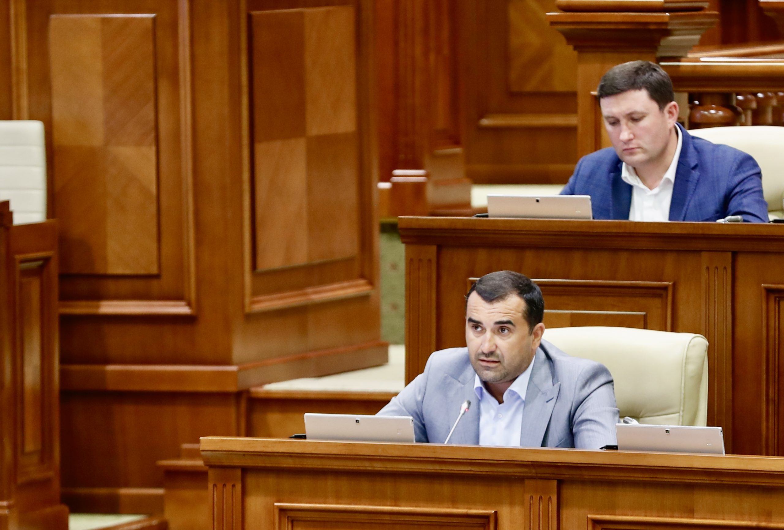 Socialistul Adrian Albu a propus audierea ministrului MAI cu privire la ...