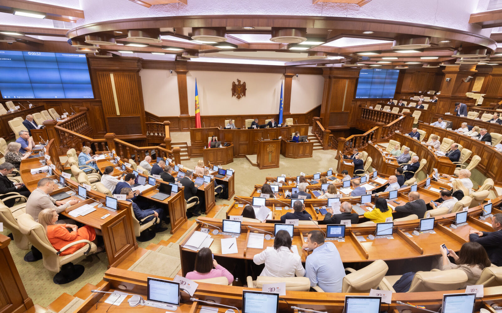 Statistica Parlamentului Republicii Moldova în 2024: 323 de acte ...