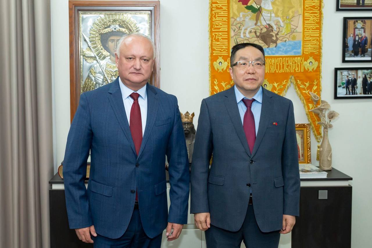 Igor Dodon a avut o întrevedere de rămas bun cu ambasadorul Chinei la ...