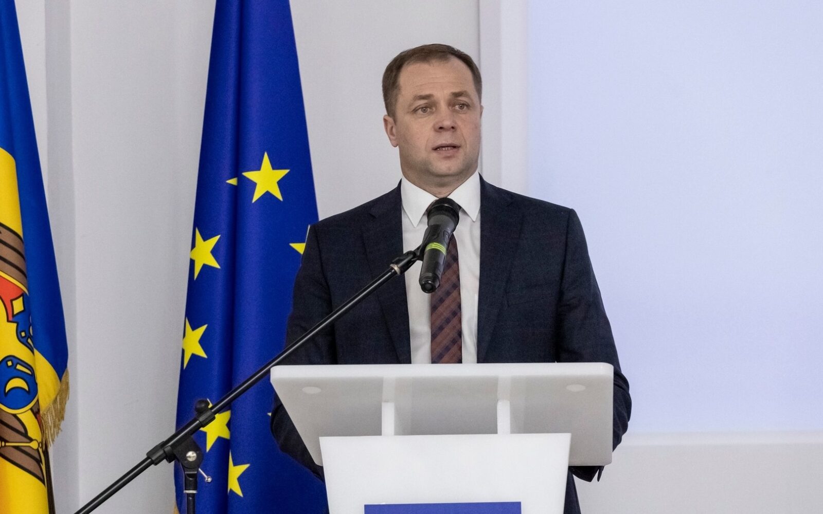VIDEO // Radu Burduja, ”Respect Moldova”: „Moldovenii aleg pacea și ...