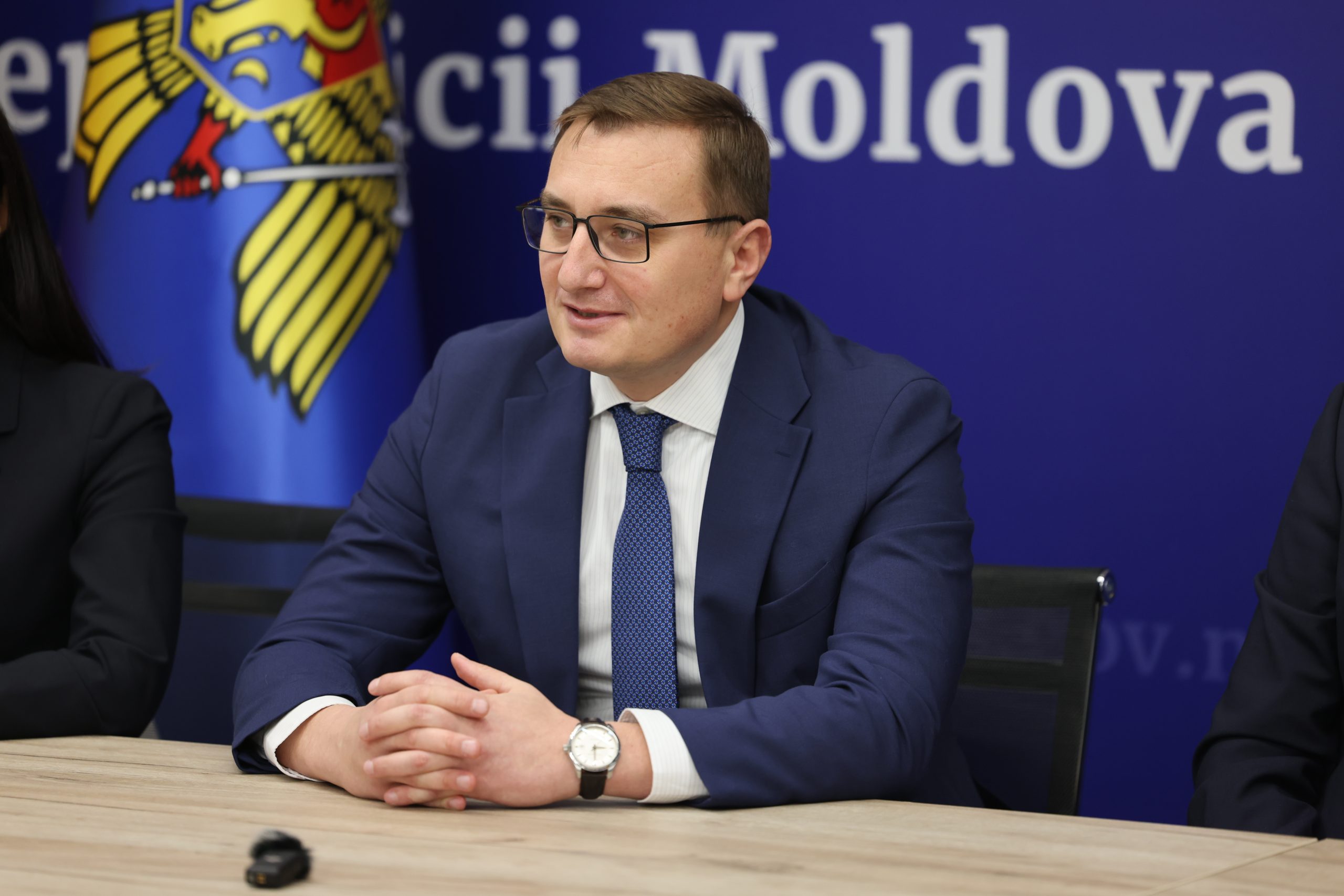 Radu Vrabie, prezentat echipei Serviciului Vamal în calitate de nou ...