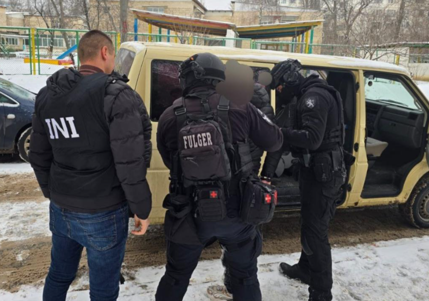 VIDEO // Căutat la Glodeni, dar reținut la Chișinău pentru șantaj ...